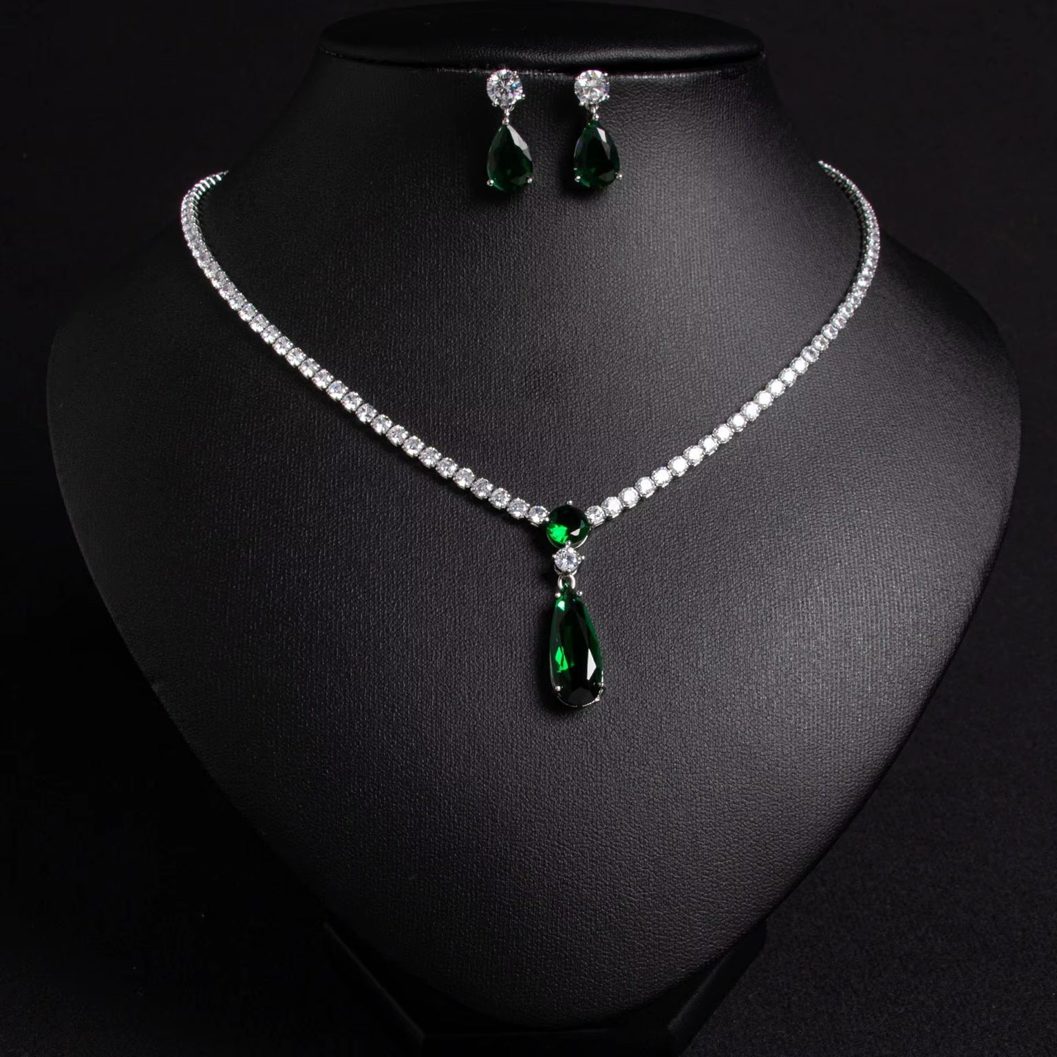 Classic Crystal Drop Shape Necklace Set with Drop Earrings – Elegant F ...